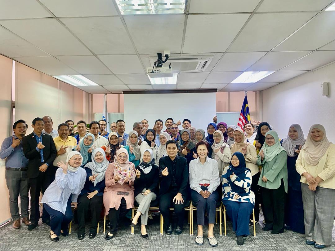 IMEJ KETERAMPILAN PROFESIONAL | CuteCarry